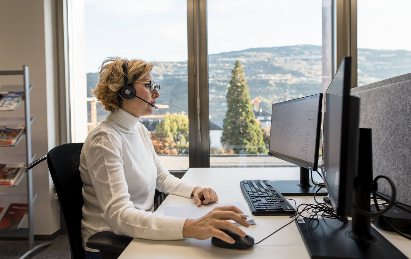 L'aide e-services de la Banque Cantonale du Valais - notre call-center ...
