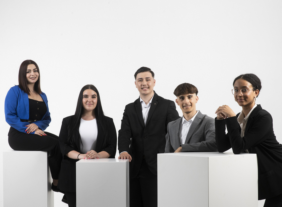 L'apprentissage de la Banque Cantonale du Valais - ton avenir commence aujourd'hui - BCVs